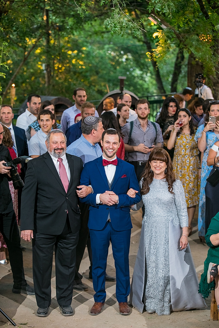 Dana & Chaim - Smashing the Glass | Jewish Wedding Blog
