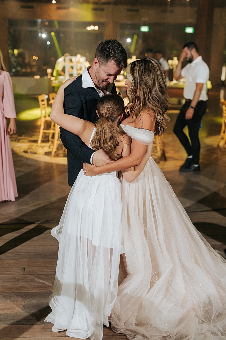 A Galia Lahav Bride for a Romantic Jewish Wedding Full of Natural ...